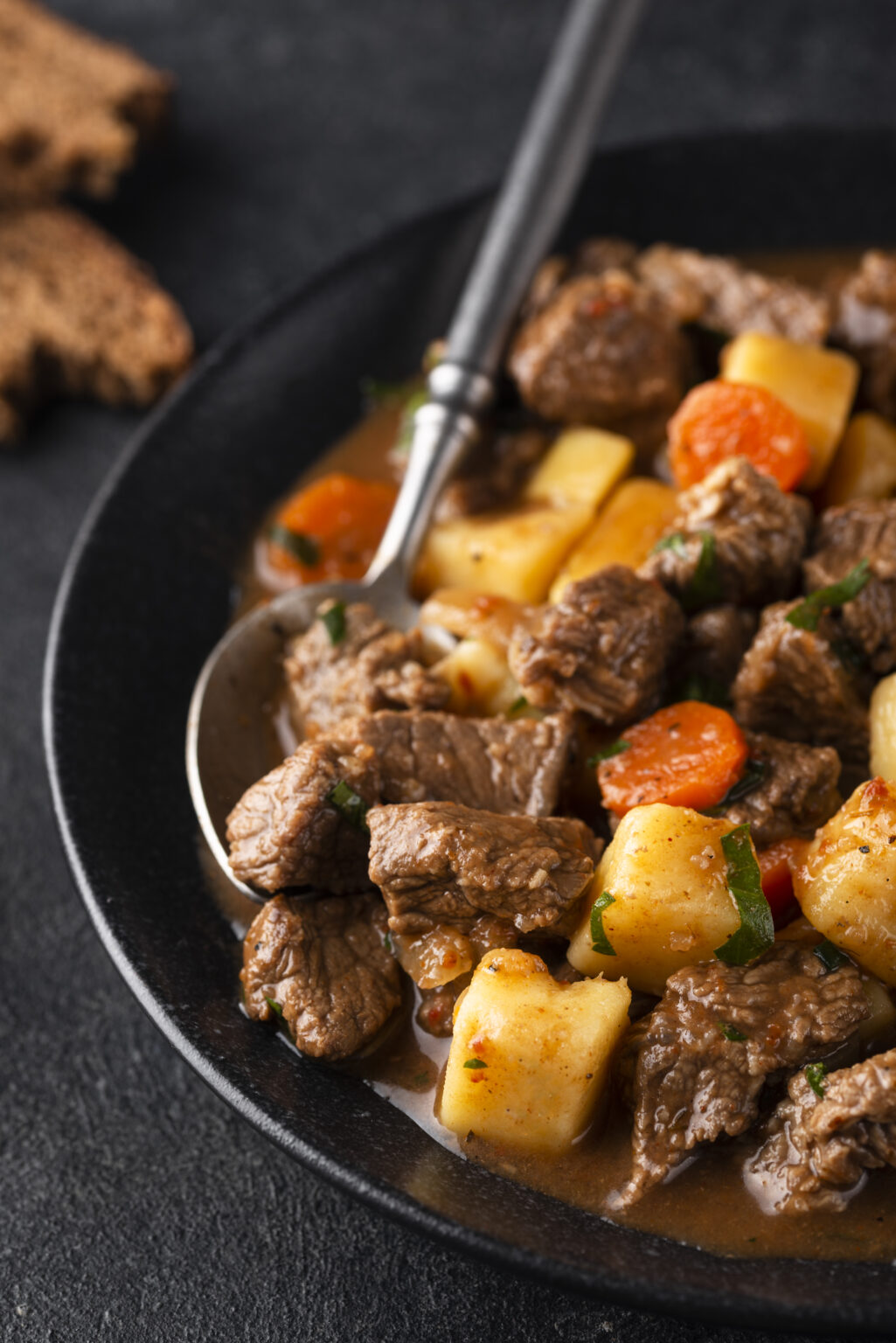 Beef Kaldereta Recipe | Easy Way To Cook Beef Kaldereta (serves: 5 ...